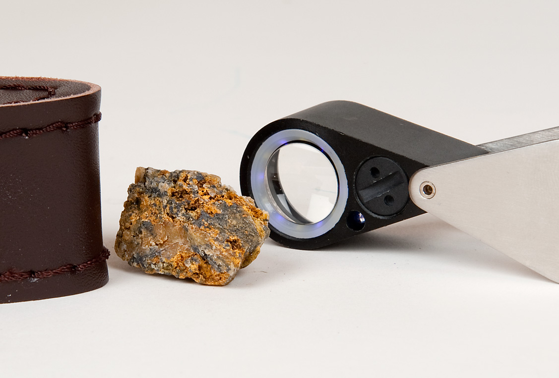 Lupp med LED belysning - Guldstrom.se